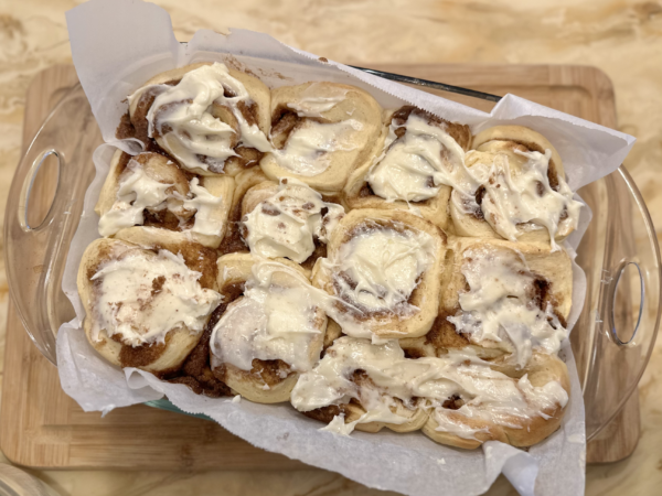 Cinnabon Copycat Recipe: How to Make THE MOST Delicious Cinnamon Rolls ...
